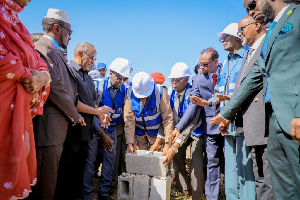 Somaliland: President Lays the Foundation Stone of major road linking ...